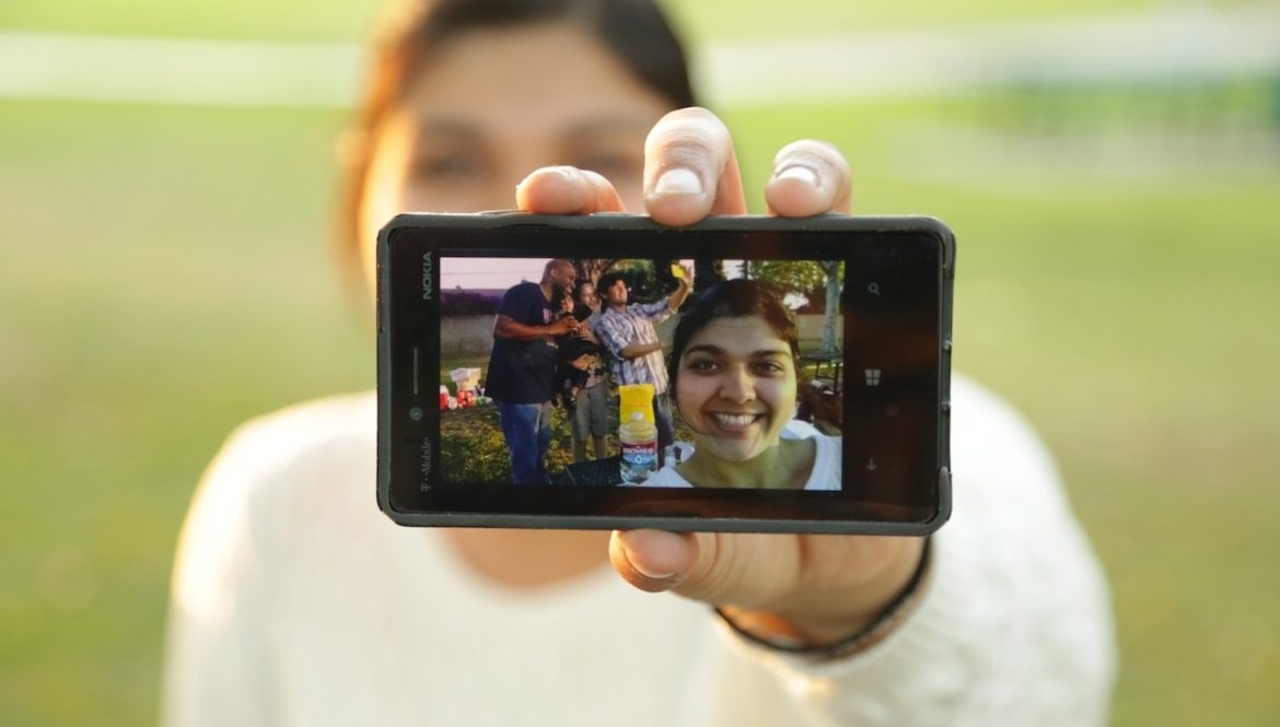 Ariadna Cell Phone Pic 1280 x 720 – G-Phi Productions